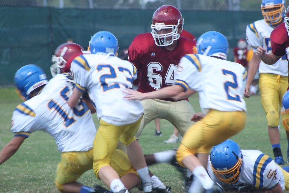 Index of /blog/wp-content/gallery/9-15-12-8th-football-v-st-pauls/
