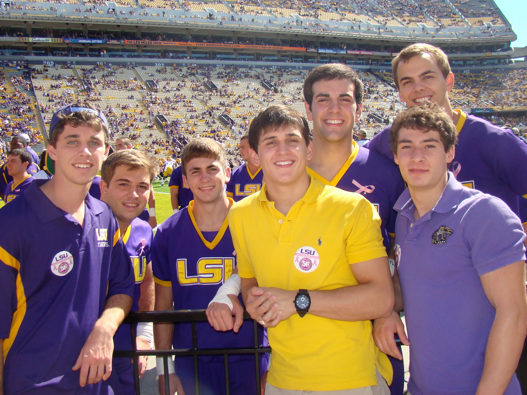 Crusader Cheerleaders Geaux to Death Valley! - Brother Martin High School